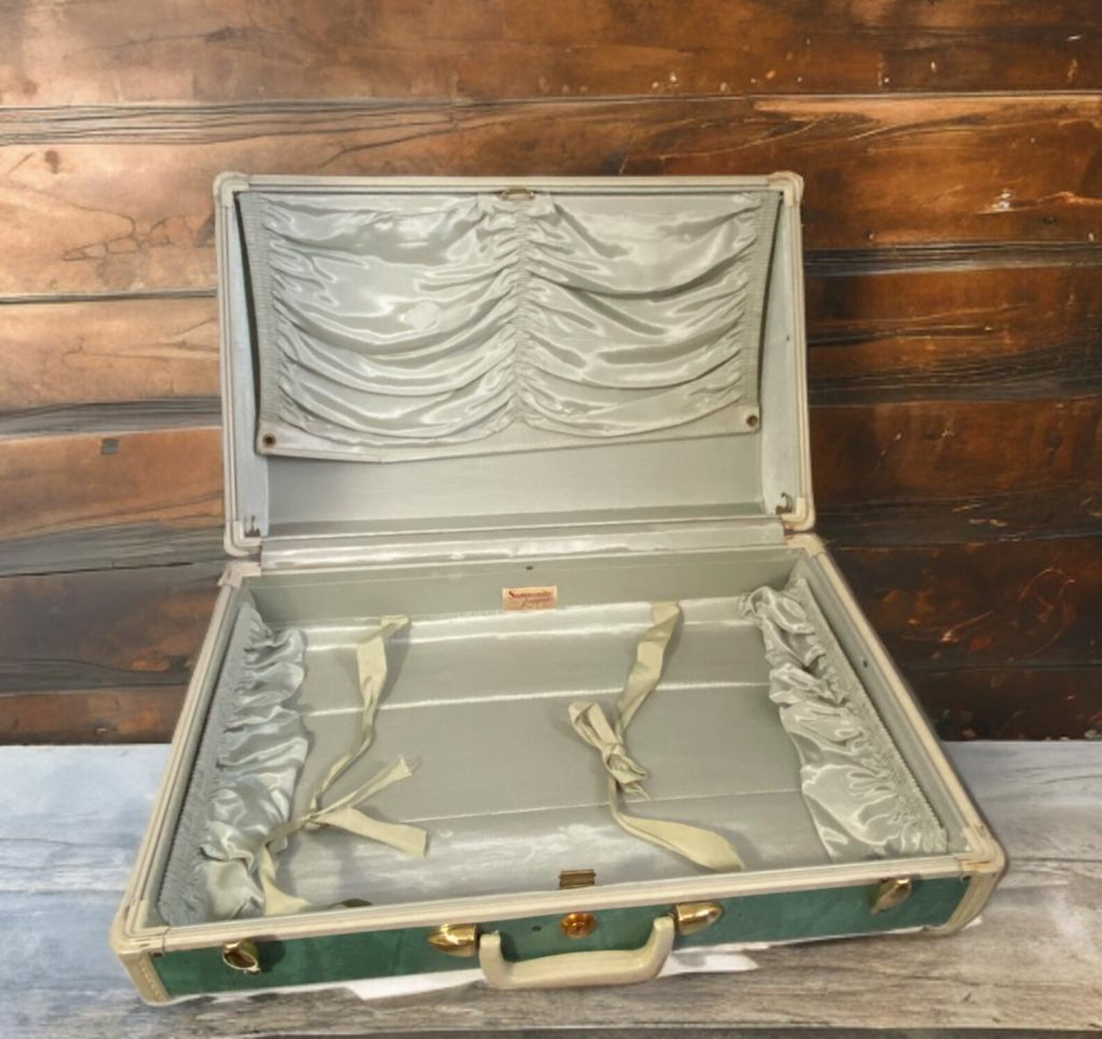 Vintage 1950s Bermuda Green Samsonite Schwayder Bros. Hard Shell ...