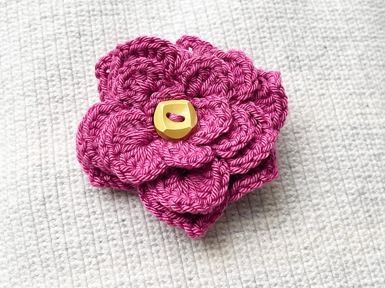 Easy Crochet Flower Brooch Pattern With Button (PDF Pattern) - Etsy