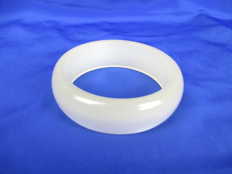 AVON Lucite Pearly White luminesque Collection - Etsy