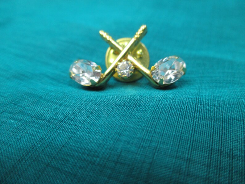 Golfer Gift golf Clubs Tie Tack Hat Pin Gold Tone Clear - Etsy