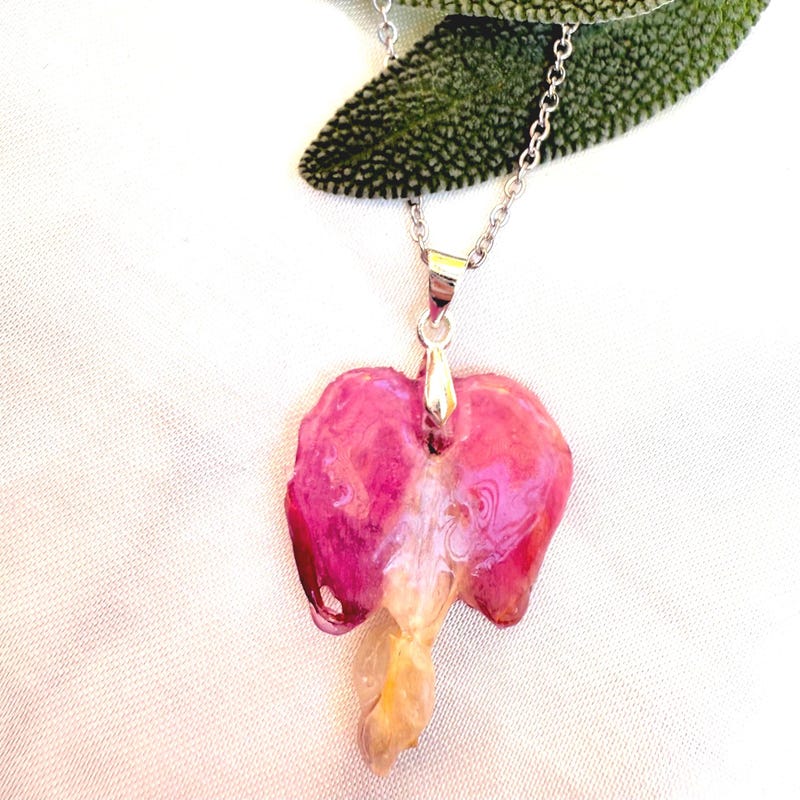 Bleeding Heart Necklace - Etsy