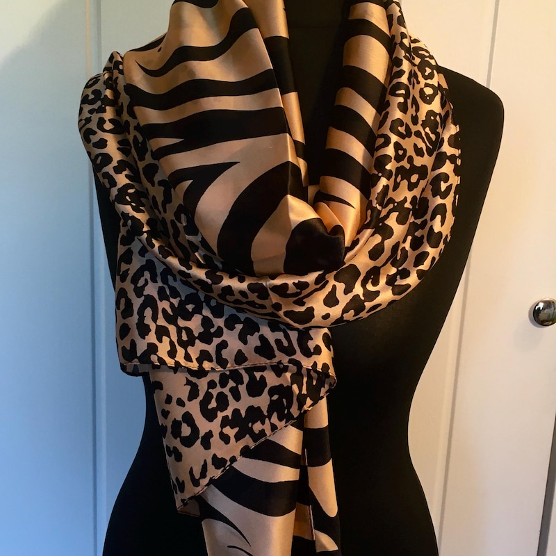 Ladies Scarf in Gift Box - 60+ Gift Ideas for 2026