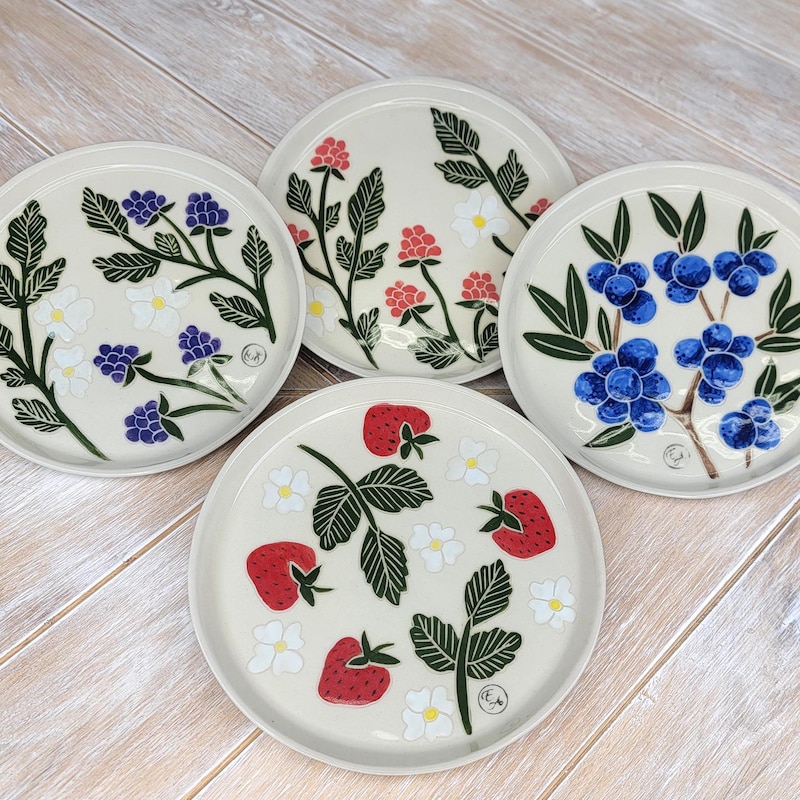 Vintage Blueberry Plate - Etsy UK
