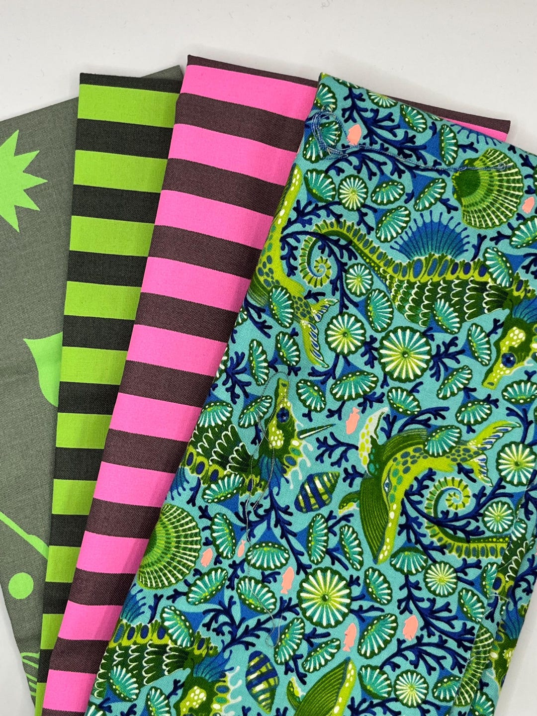 Tula Pink Fabric Scrap Bundle, 5 Designs, Large Pieces - Etsy
