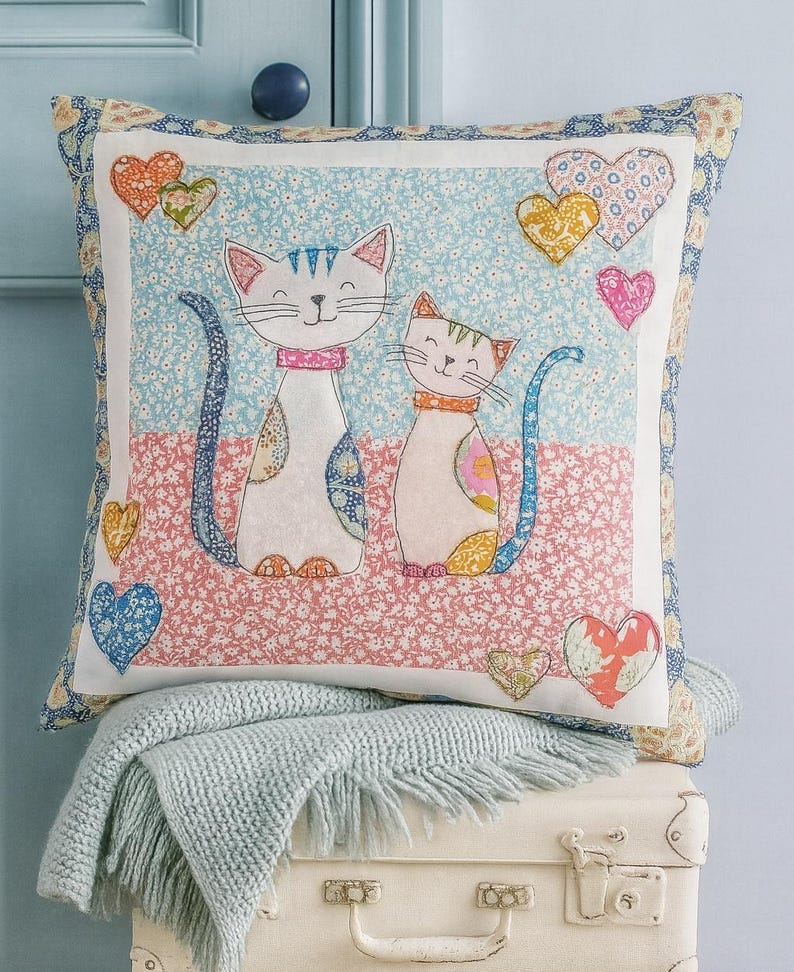 Kitty Cats Cushion Cover Patchwork and Applique Printed Sewing Pattern ...