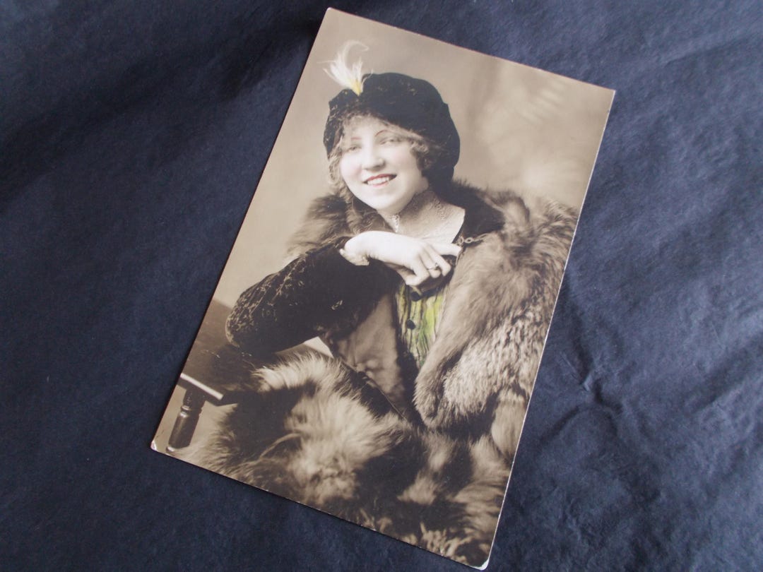 Antique Pretty 1920s Flapper Girl Smiling Postcard - Etsy