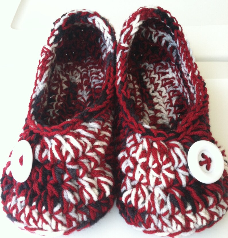 Women's Crochet Red Slippers Red and Black Crochet | Etsy