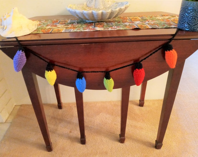 Traditional Crochet Christmas Light Bulb Garland Crochet - Etsy