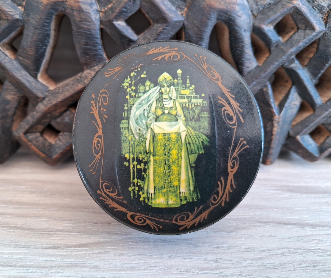Russian Papier Mache Snuff Box Hand Painted Vintage Snuff Box ...