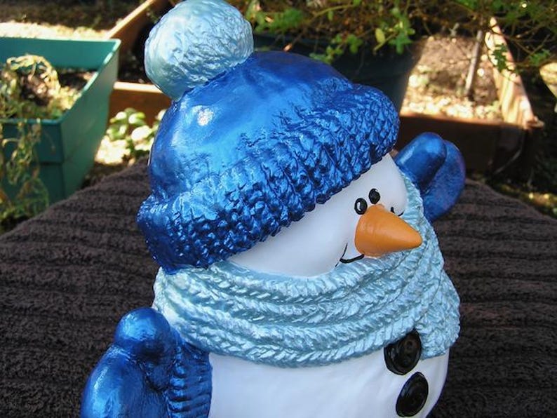 Giving Hugs Winter Blues Frosty Table/desk Decor - Etsy