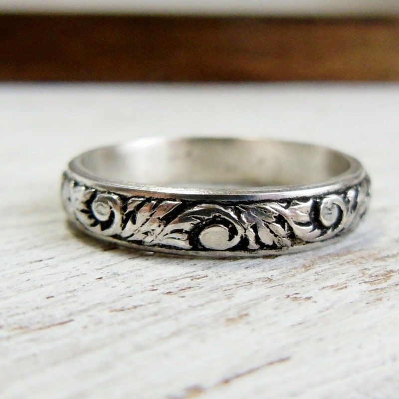 Filigree Wedding Band - Etsy