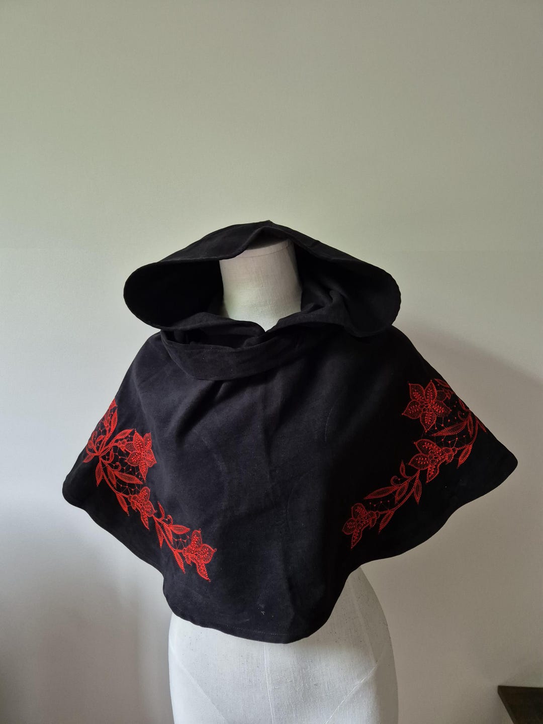 Medieval Hood Larp Costume Mantle Flower Embroidery Sorcerer Cosplay ...