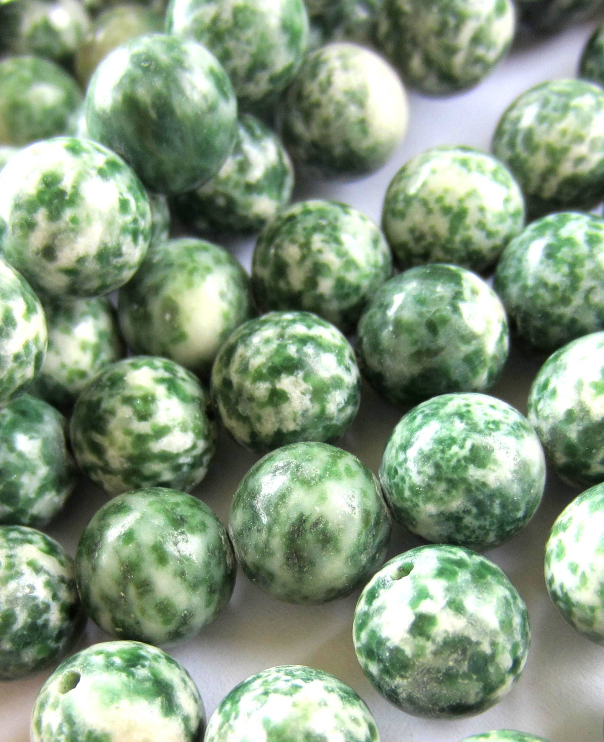 30 Green Spot Stone Gemstone Beads Beadwork Supplies Green - Etsy