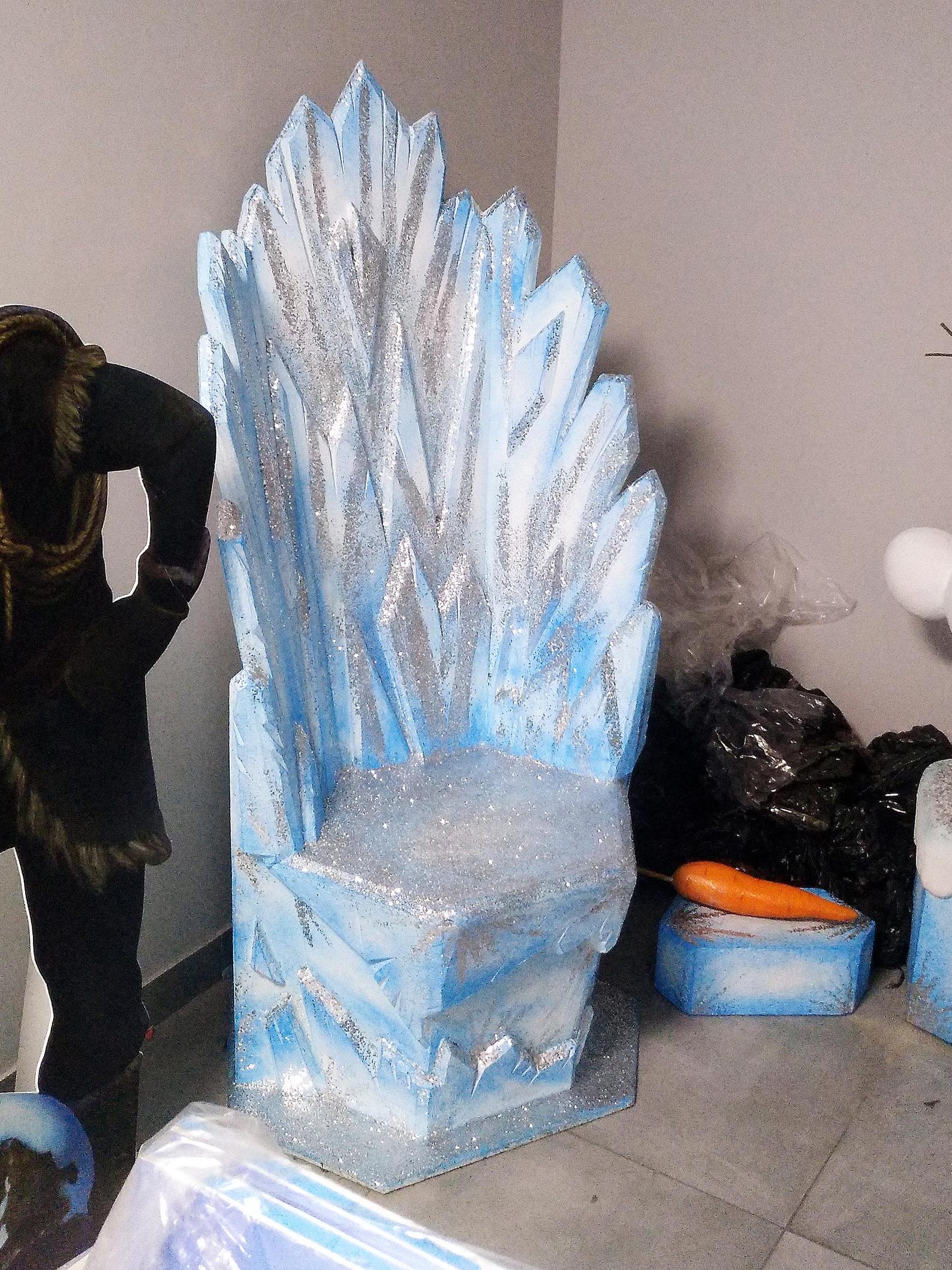 5.7 FT Winter Ice Throne – Santa Claus Chair With Crystals Set ...