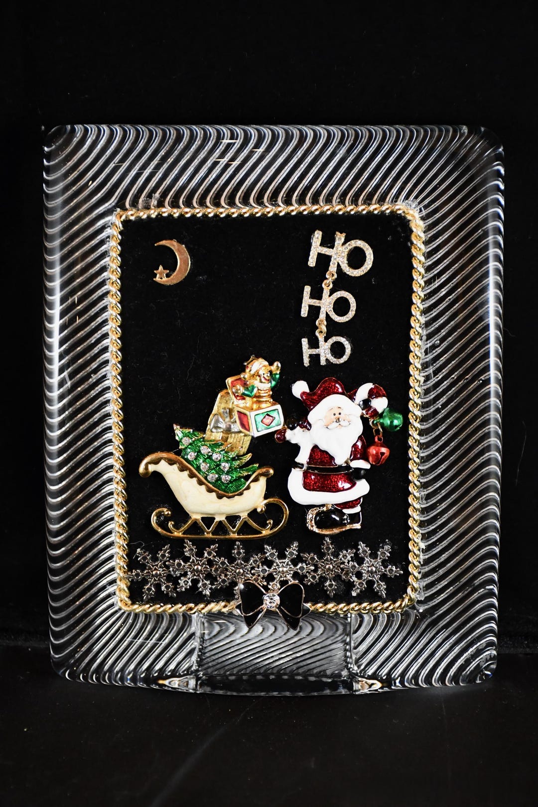 Vintage Santa Vignette: Cut Glass Christmas Frame With Brooches. 5.5"x7 ...