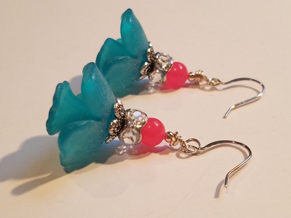 Turquoise Blue And Pink Lucite Flower Earrings Etsy Italia