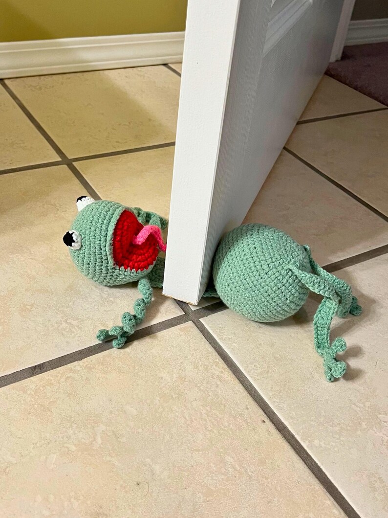 Crochet Frog Door Stopper, Amigurumi Frog Crochet Doorstop - Etsy