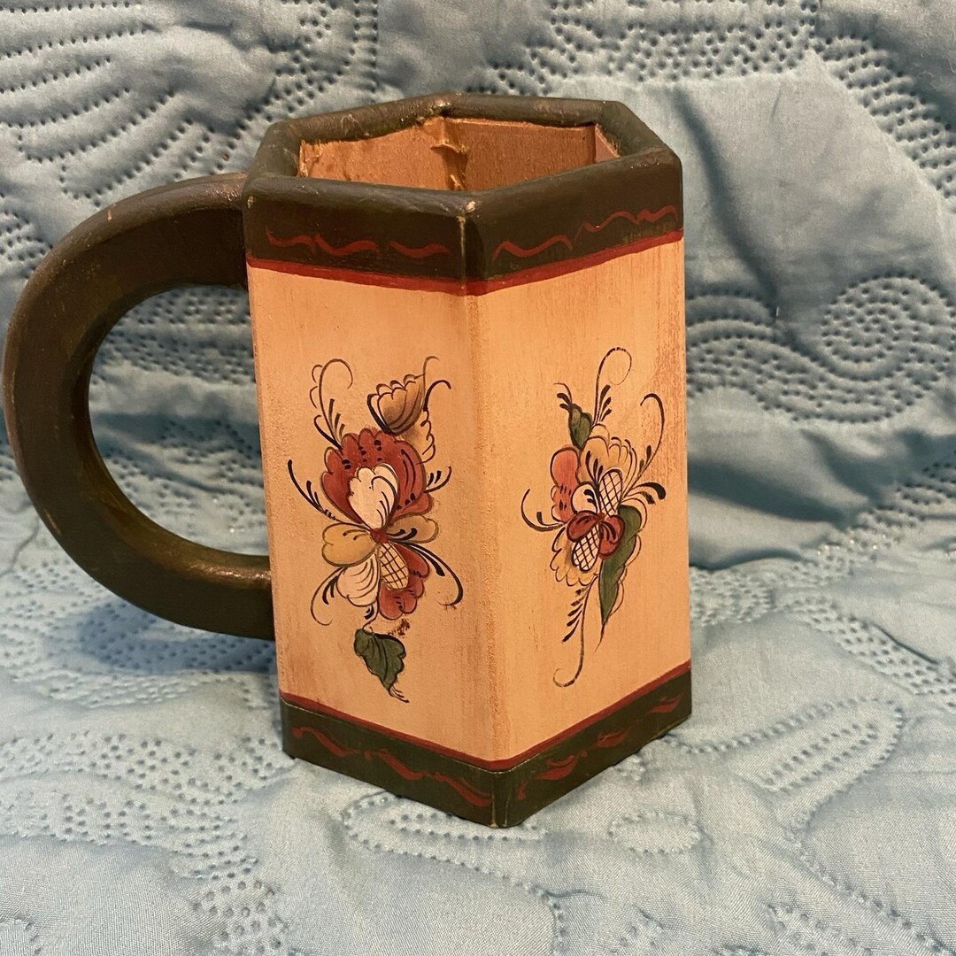 ANTIQUE PRIMITIVE Wooden Mug CUP Hand Carved Hand Painted Yellow Green ...