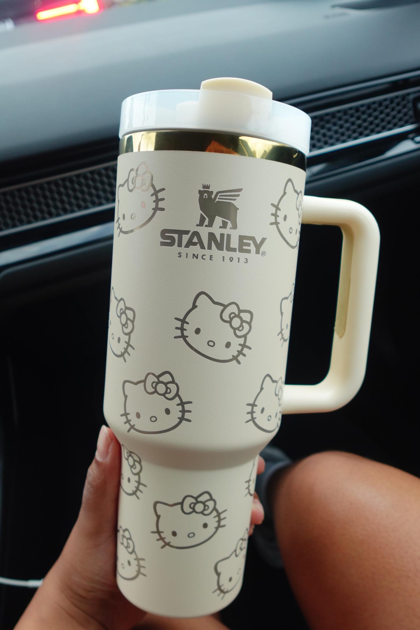 40 OZ Hello Kitty Stanley Cup - Etsy