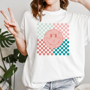 Checkered Smile Face Shirt, Smile Face Shirt, Graphic Tee Shirt, Retro ...