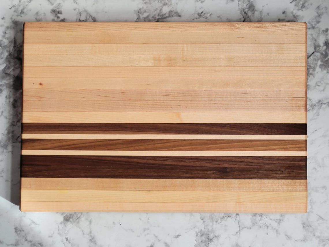 Maple & Walnut Edge Grain Cutting Board - Etsy
