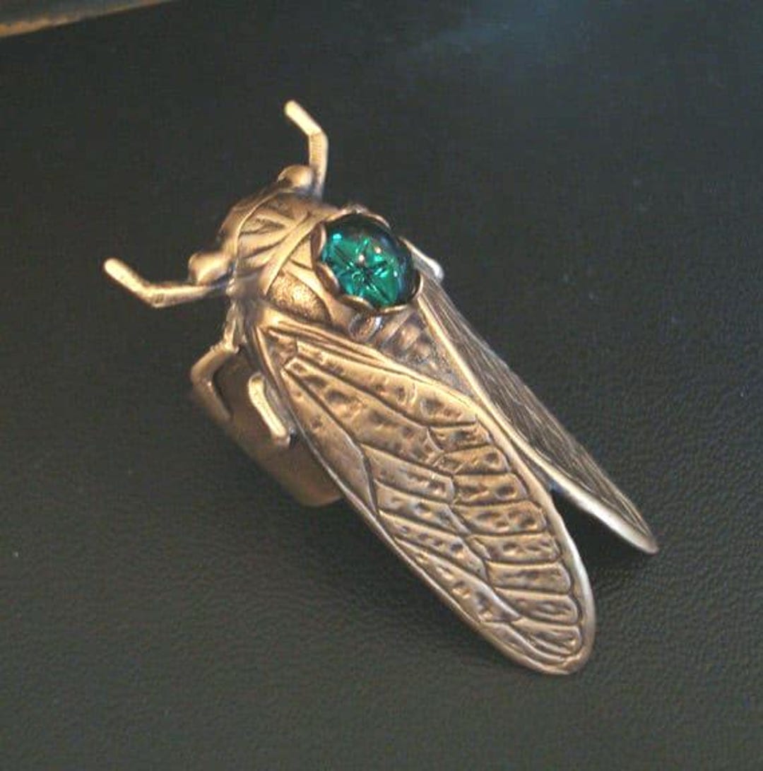 Ring, CICADA Set With Emerald Glass Setting, Finger Shield, Large Comfy ...