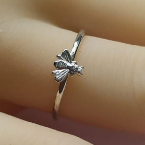 Tiny Fly Ring, Housefly Ring,dainty Ring, Sterling Silver, Dainty Ring ...