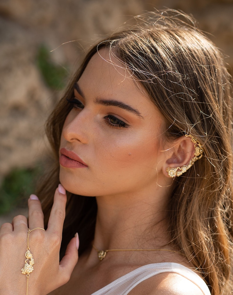 Daisy Flowers Ear Cuff Daisy Jewelry Ear Crawler Jewelry - Etsy