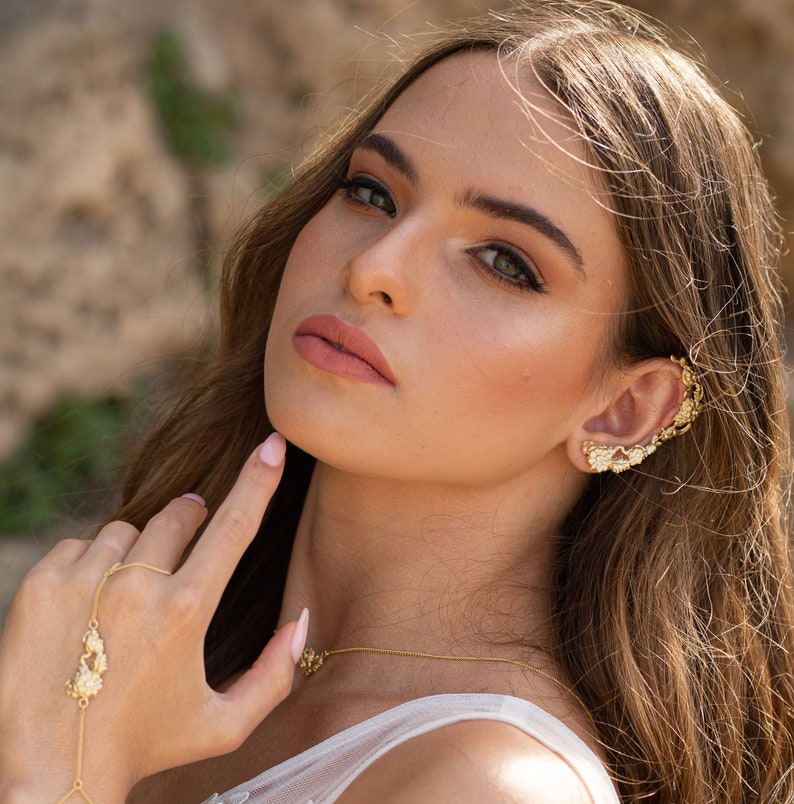 Daisy Flowers Ear Cuff Daisy Jewelry Ear Crawler Jewelry - Etsy