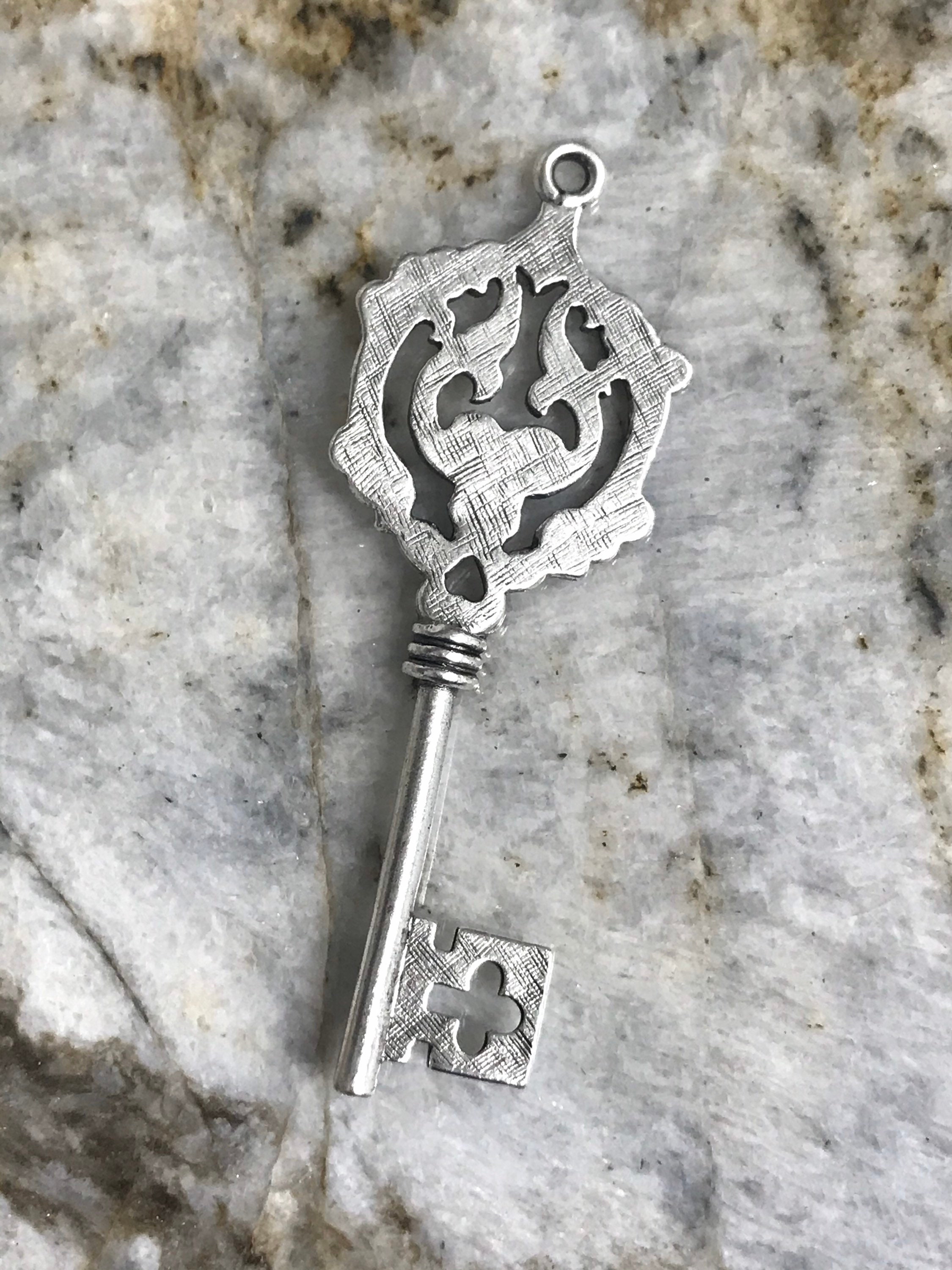 1 pc Large Pewter Key Antique silver Pendant Jewelry ornate | Etsy