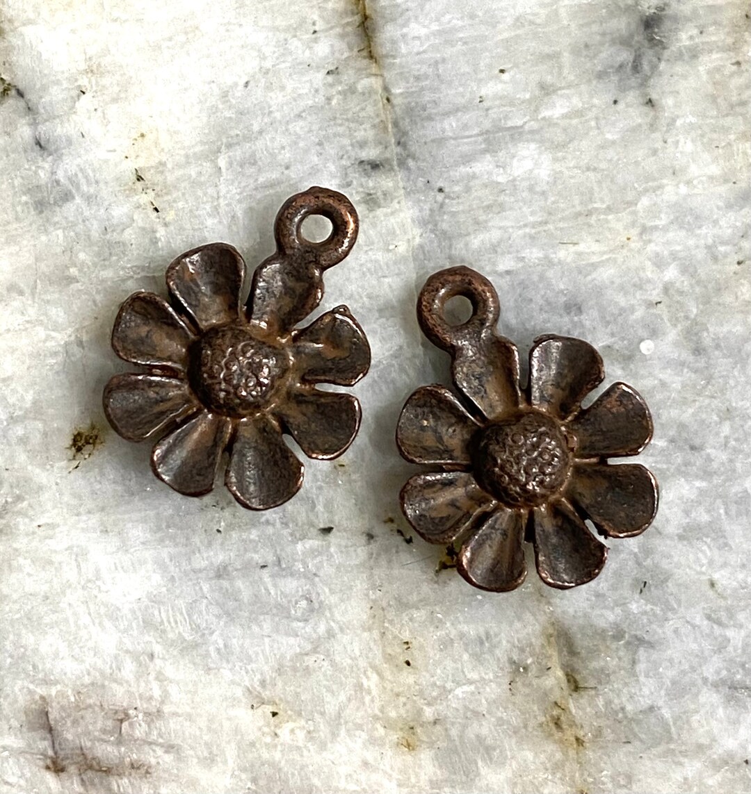 Small Flower Pewter Charms Pendant Jewelry Rustic Daisy Antique Rusty ...