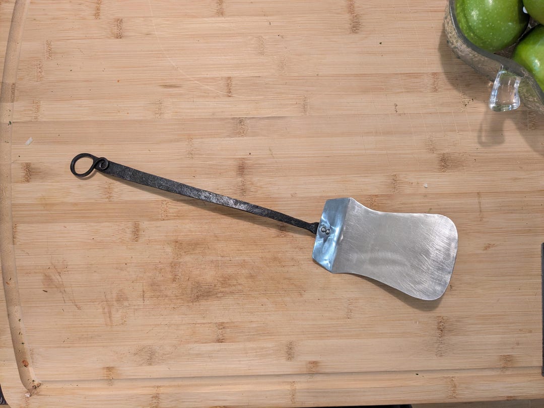 Colonial Pattern Spatula, Hand-forged Round Tip Spatula for Round Pans ...