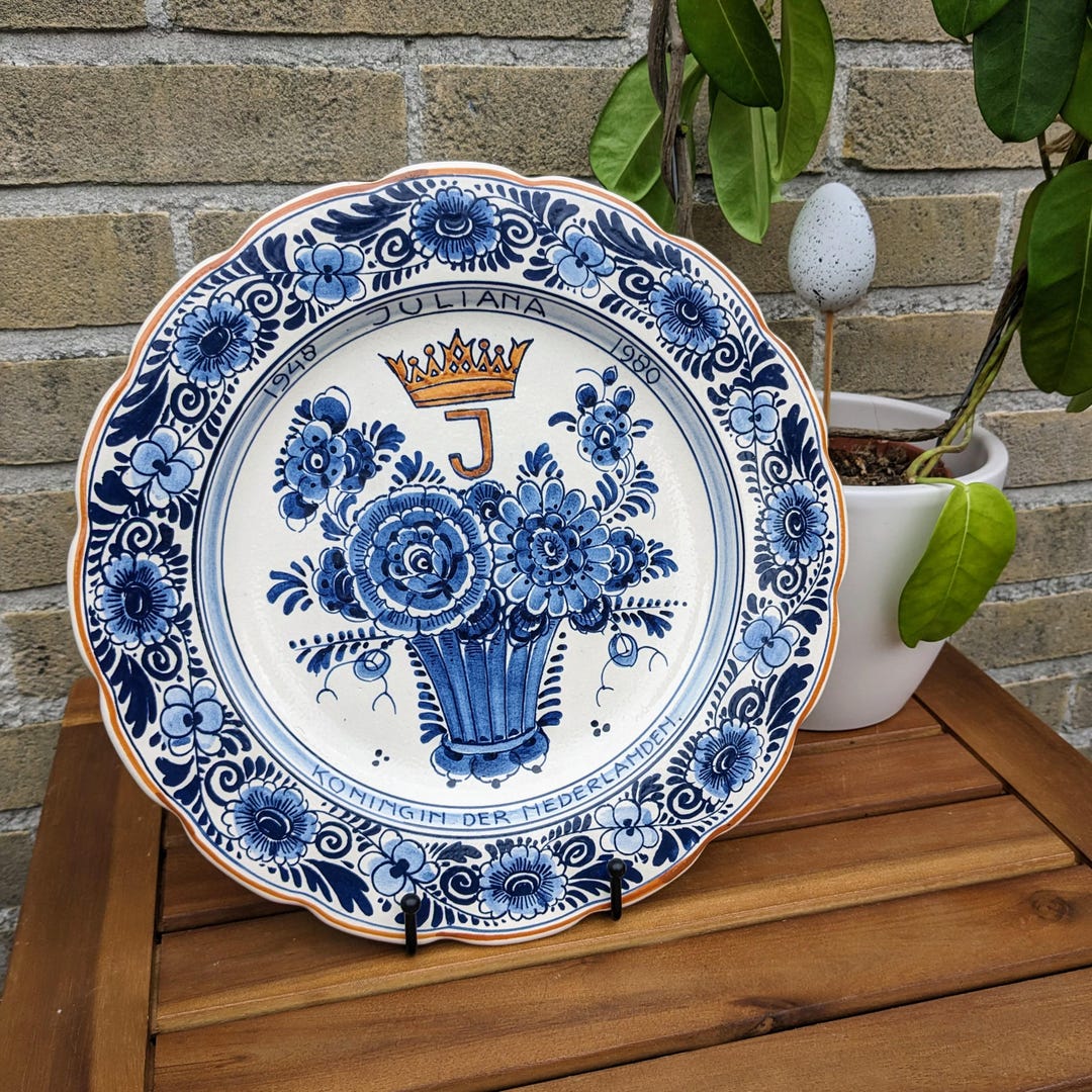 Queen Juliana Commemorative Plate – Hand-painted Delft Blue Royal Dutch ...