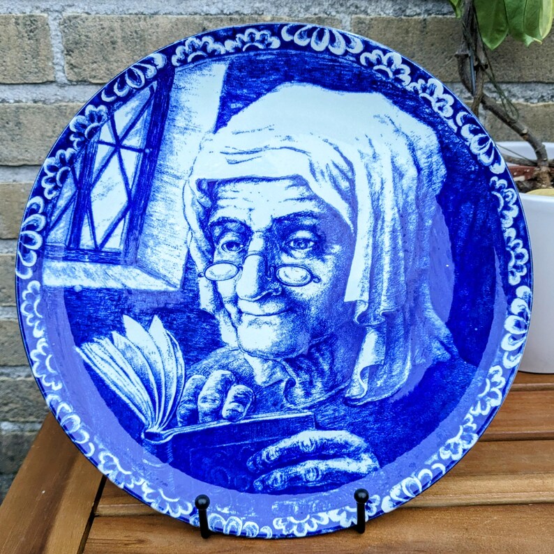 Vintage Delft Blue Plate – Dutch Old Lady Reading, Boch Belgium (12"/25 ...