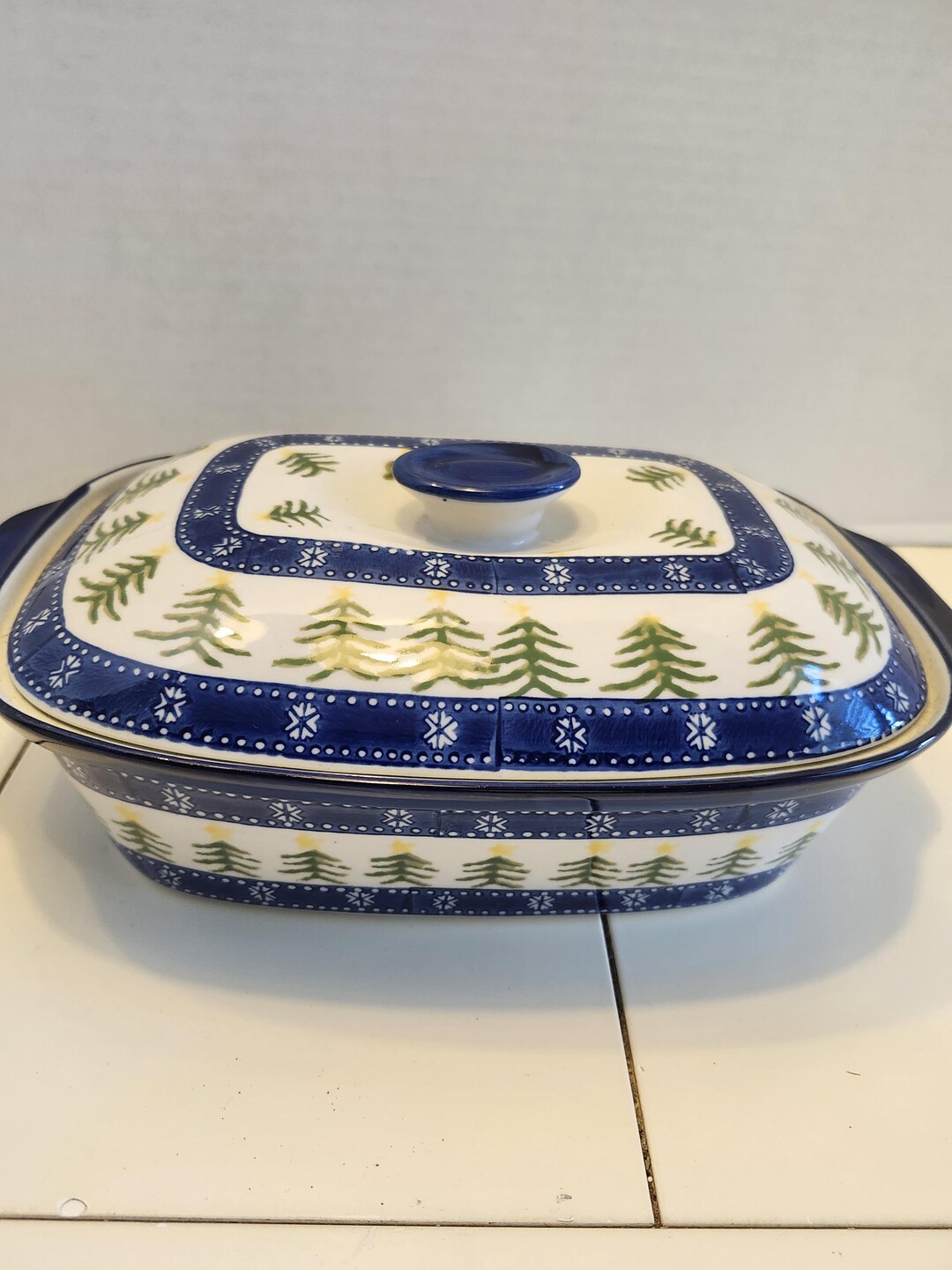 Vintage Nantucket Stoneware Serving Casserole With a Christmas Tree ...