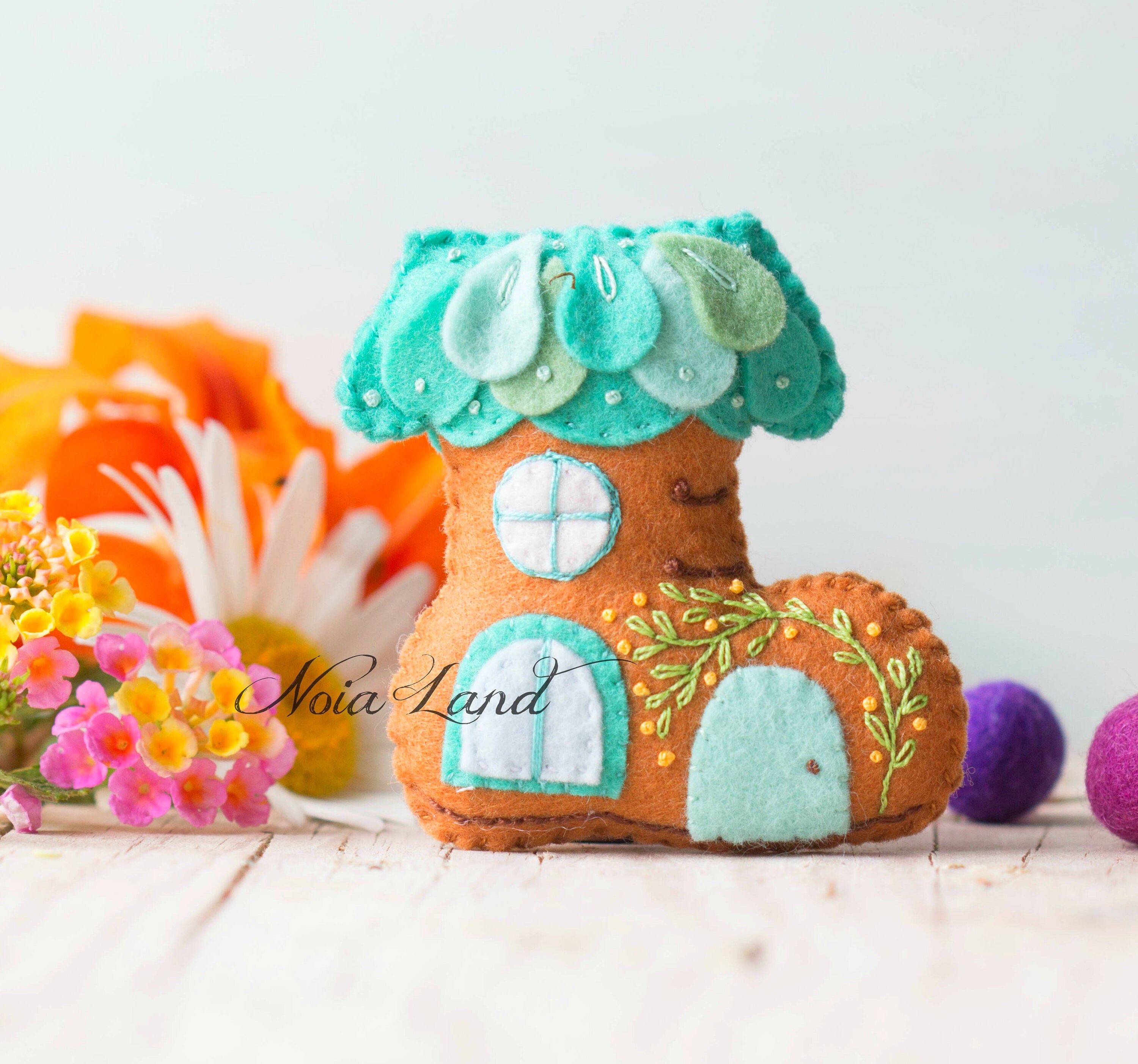 Enchanted Houses Garland: Boot House Teapot Cup and Witch - Etsy Canada