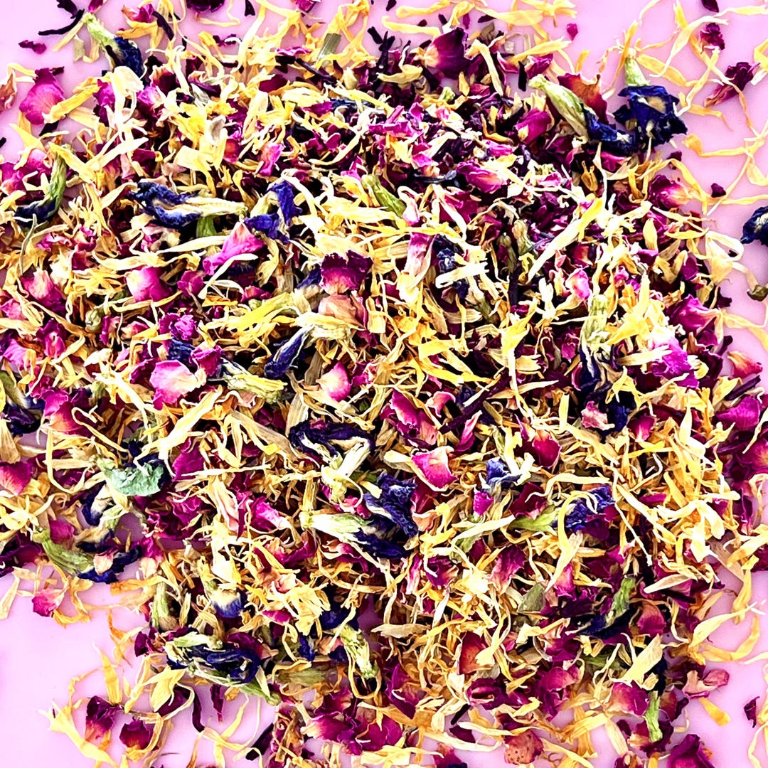 Dried Edible Flower Confetti Cocktail Garnish Cake Decorating 20g Red ...