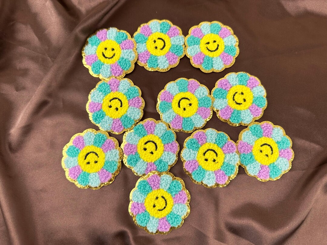 Multicolor Smiley Face Flower Patch, Embroidered Kawaii Patch, Sew on ...