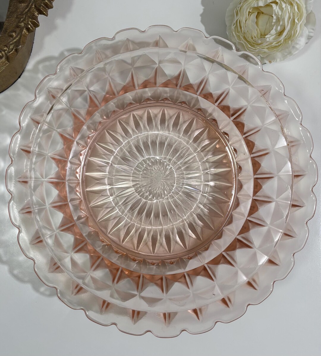 Pink JEANNETTE Depression Glass Windsor Diamond Pattern Serving Bowl ...