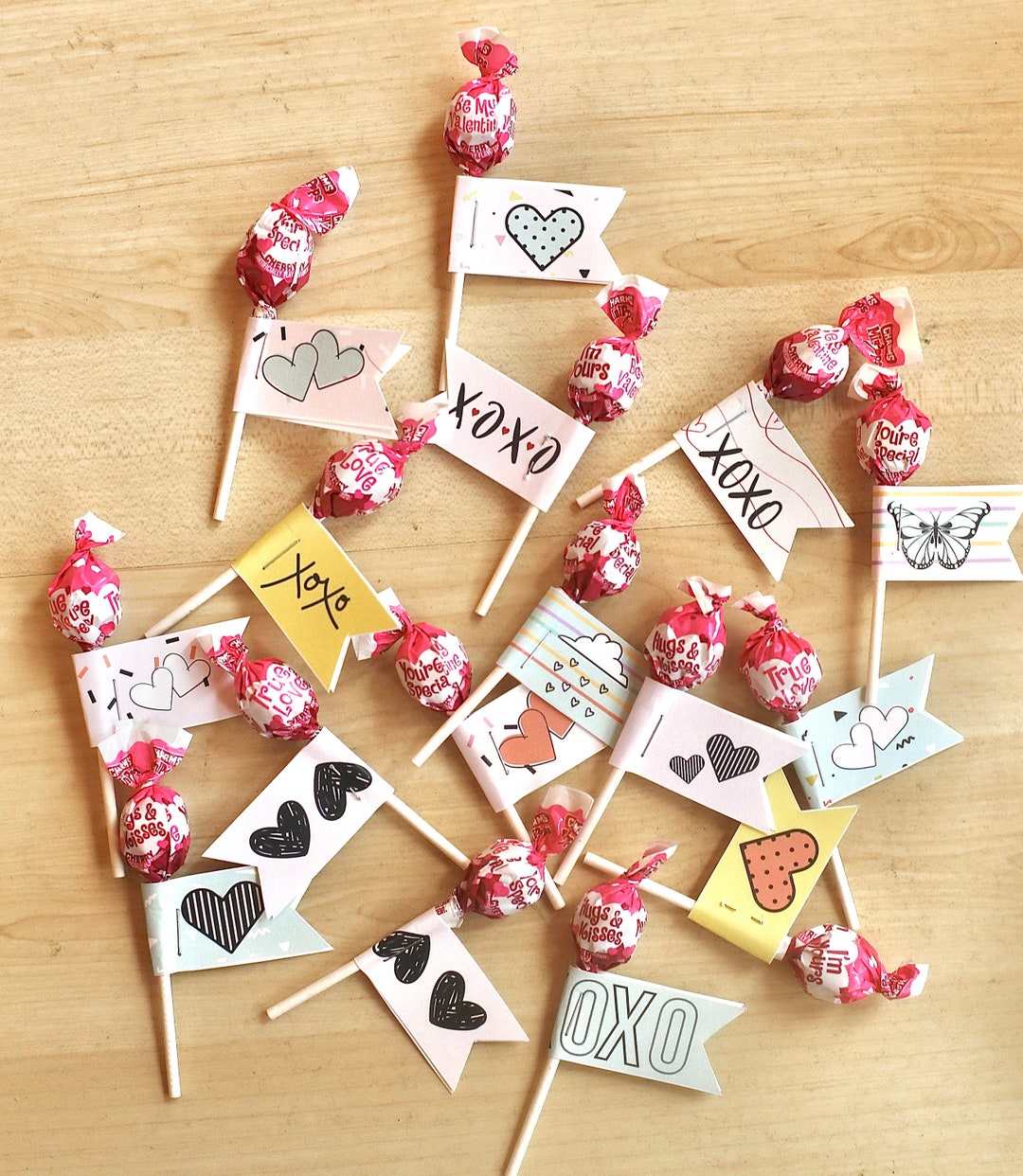 Valentine Sucker Tags / Pennant Tags / Valentine Party / Set of 18 ...