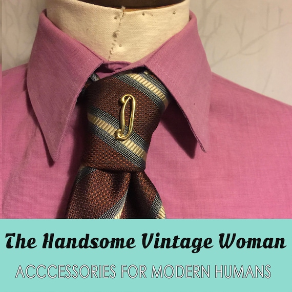 Letter d lapel pin - Gem