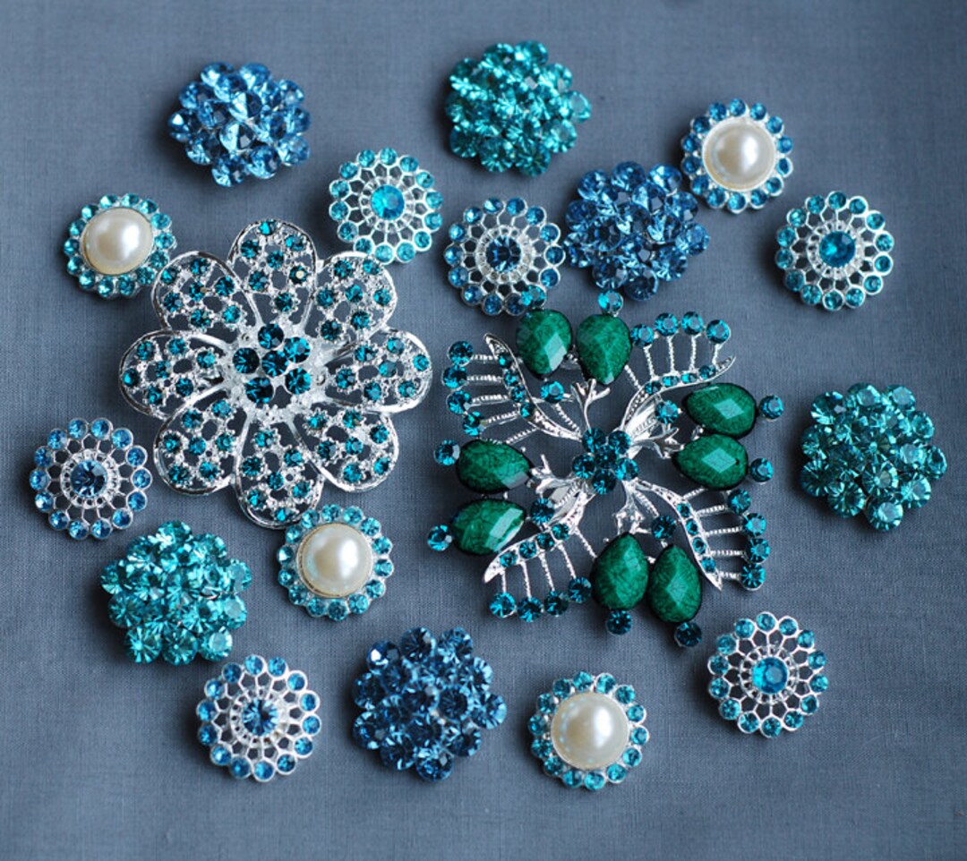 20 Blue Rhinestone Button Brooch Assorted Pearl Crystal Bouquet Brooch ...