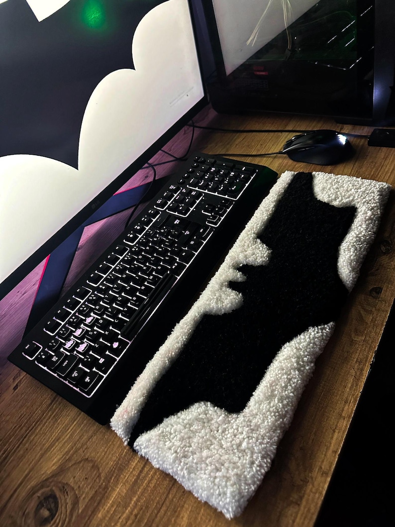 Batman White Keyboard Tufted Design Rug , Handmade Fluffy , Keyboard ...