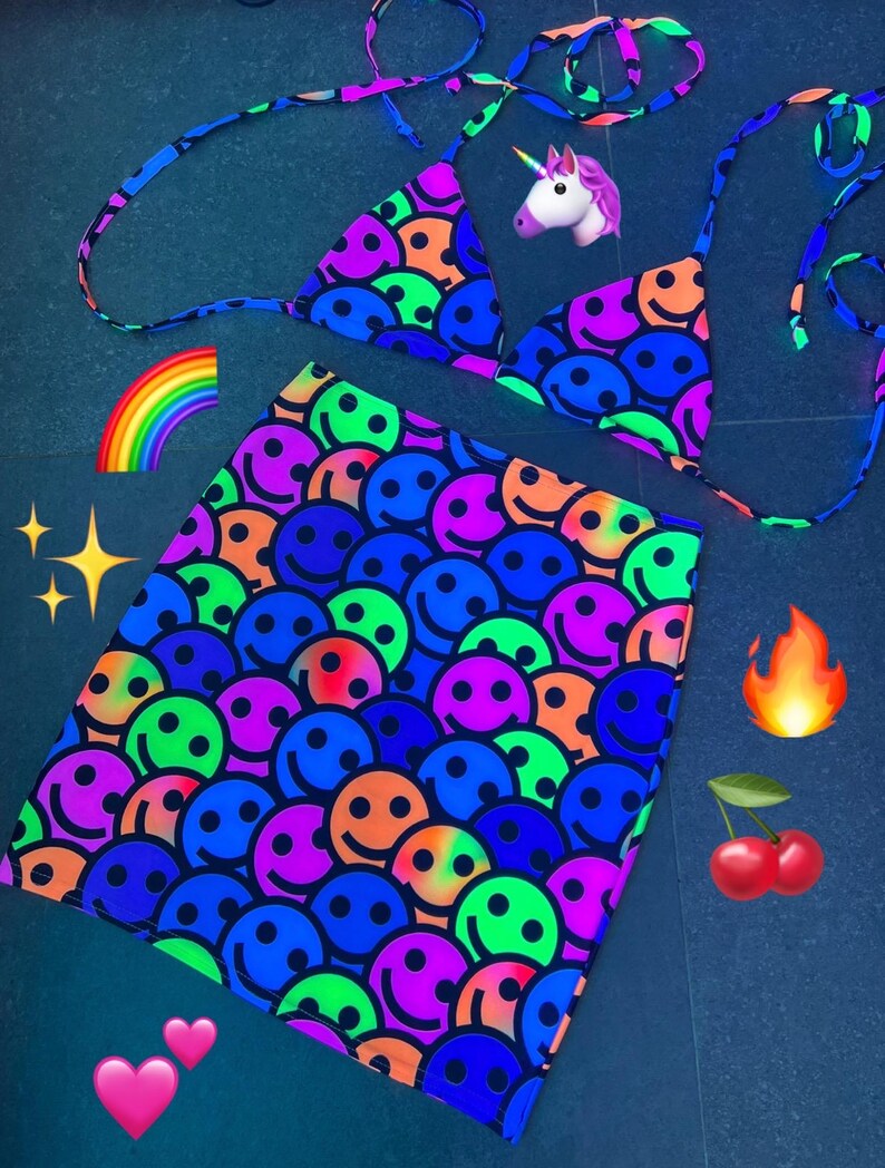 UV Reactive Smiley Face Rainbow 90s Style Festival Rave Groovy Print ...