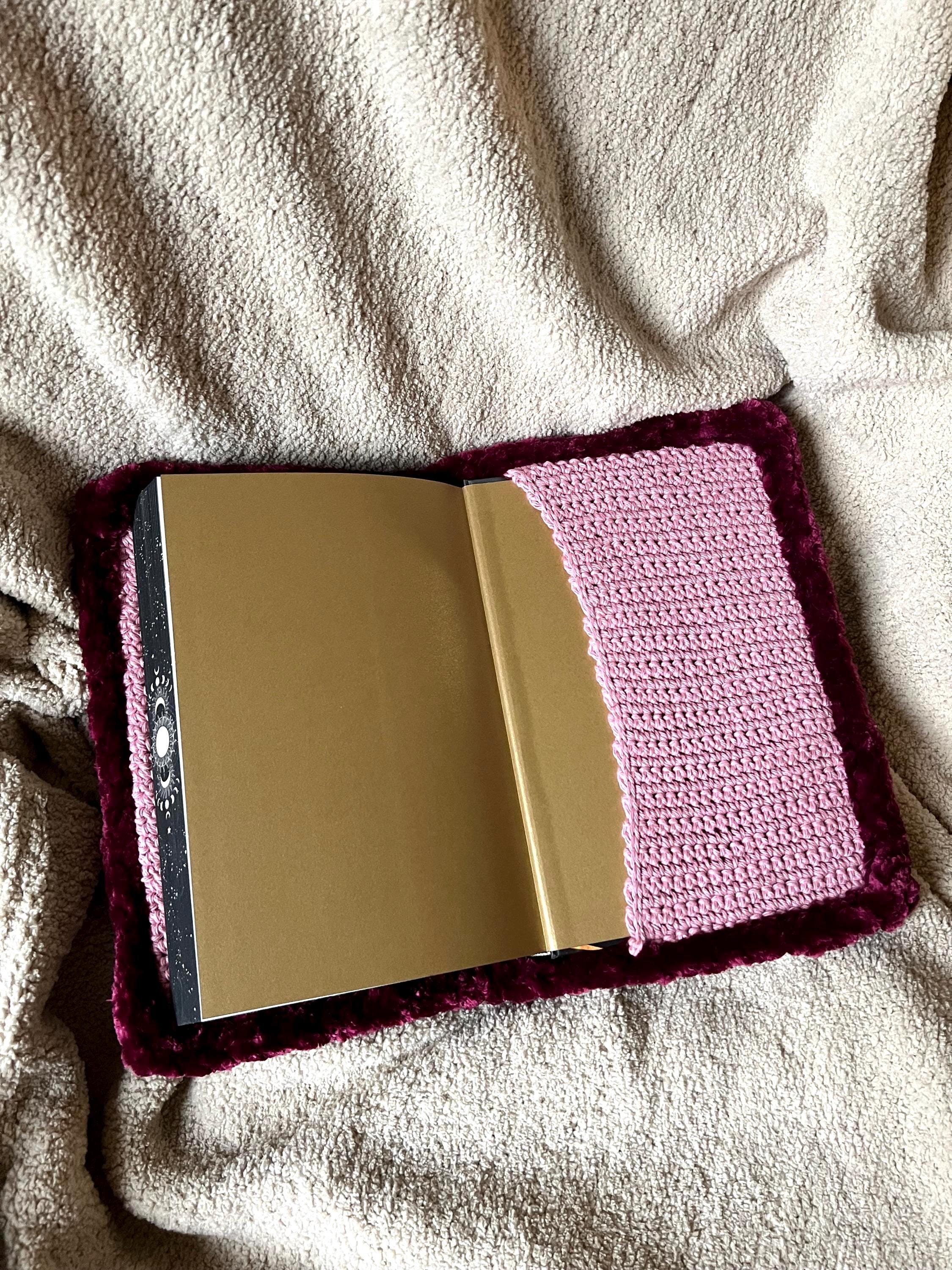 Super Soft Velvet Crochet Book Cover, Handmade Fuzzy Book Sleeve - Etsy