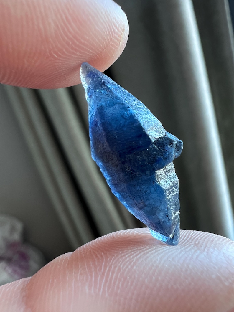 18.82ct- Royal Blue Natural Corundum Crystal | Sri Lanka - Etsy