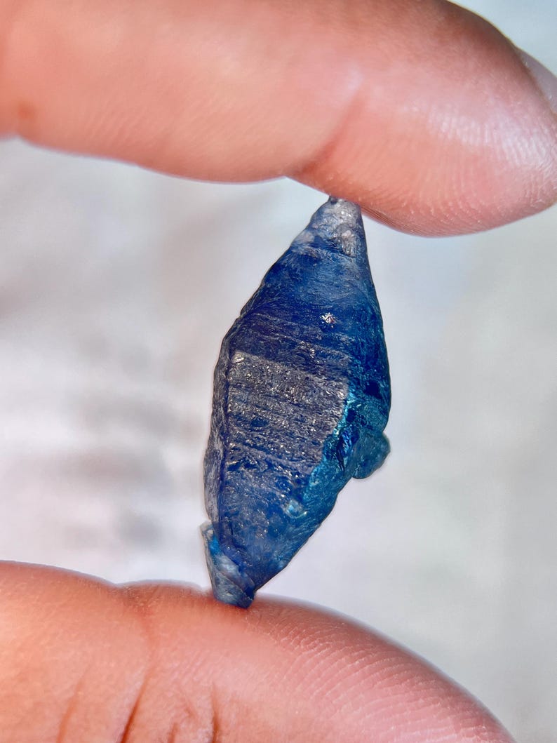 18.82ct- Royal Blue Natural Corundum Crystal | Sri Lanka - Etsy