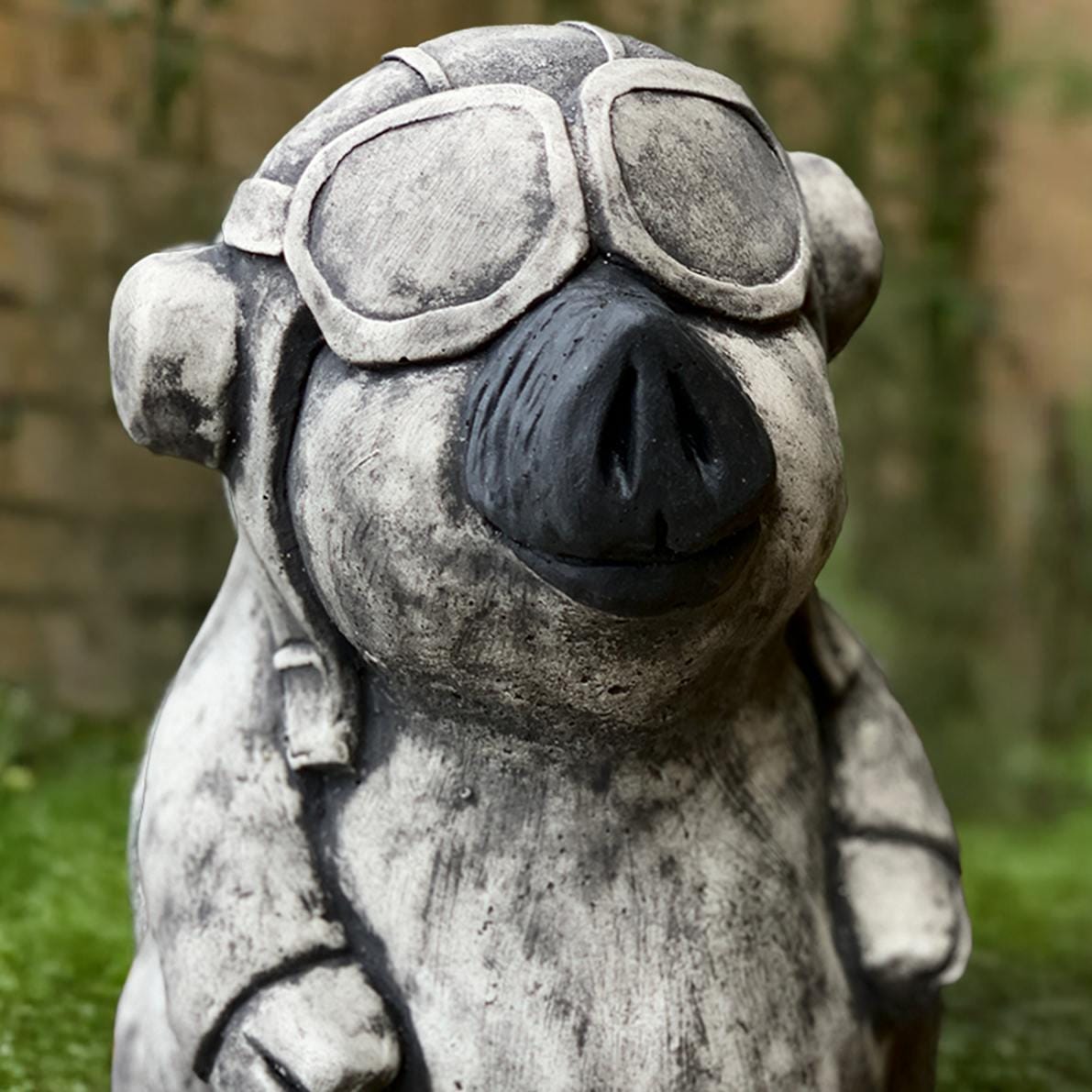 Stone Pig Figurine Outdoor Aviator Pig Sculpture Concrete Animal Statue ...