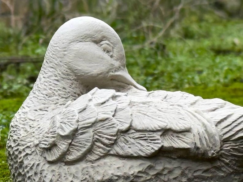Outdoor Duck Figurine Stone Sitting Duck Decoration Concrete Bird ...