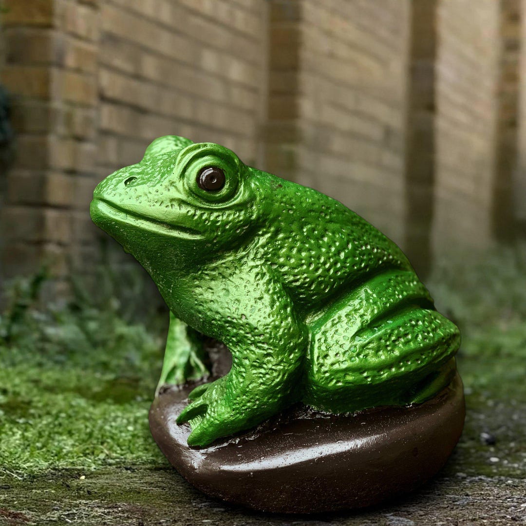 Outdoor Frog Statue Concrete Frog Sculpture Cement Animal Ornament ...